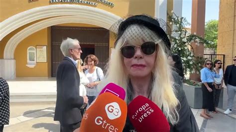 Gunilla Von Bismarck Llega Completamente Devastada Al Funeral De Luis