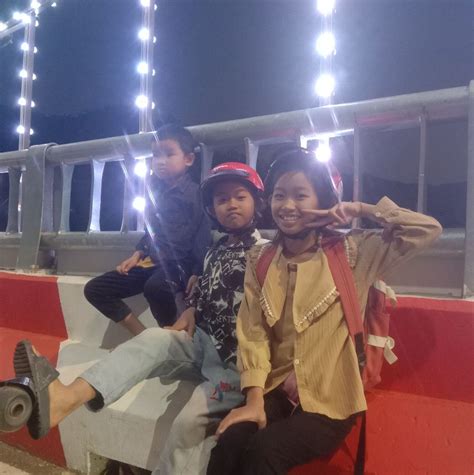 Người Lạ