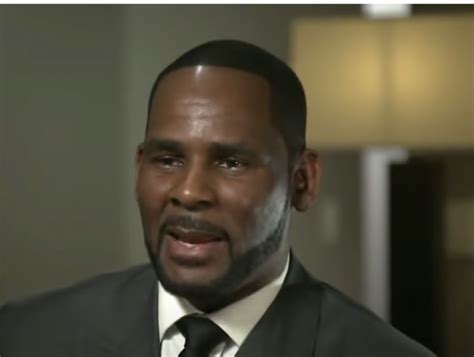 Convicted Sex Offender R Kelly Mysteriously Ends Up On Apple Music And