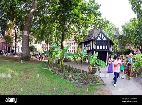 Soho Square London Gardens Banque De Photographies Et Dimages à Haute