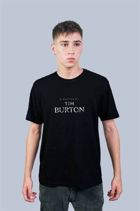 Camiseta Directed By Tim Burton Bendita Augusta Algodão Bendita Augusta