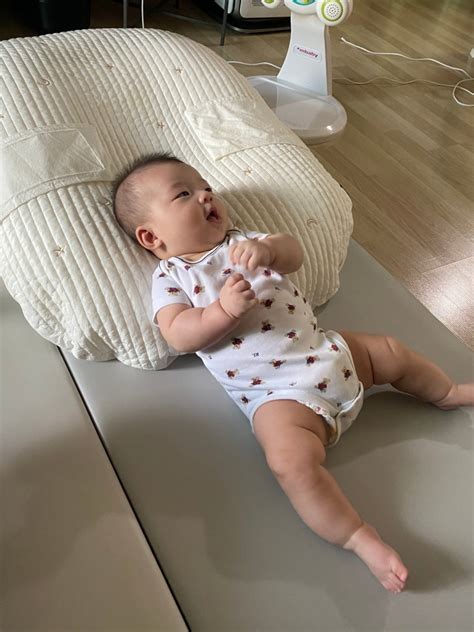 신생아 필수 준비템 제이앤제나 역류방지쿠션 사용방법 사용시기 주의사항 100일사용 찐 후기 내돈내산 네이버 블로그