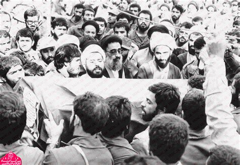 تصاویری از تشییع پیکر شهید آیت‌الله اشرفی اصفهانی