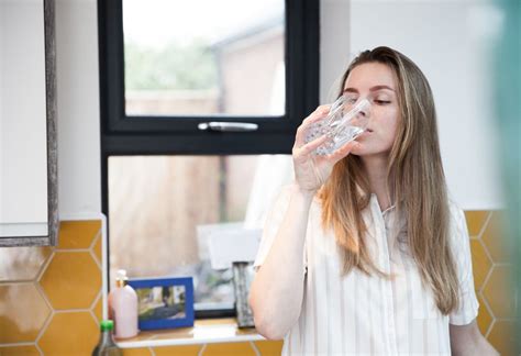 Does Creatine Upset Your Stomach How To Stop It Vinatura Supplements