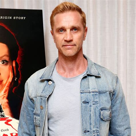 Devon Sawa From 90s Heartthrob To Horror Icon A Look At His Enduring Career