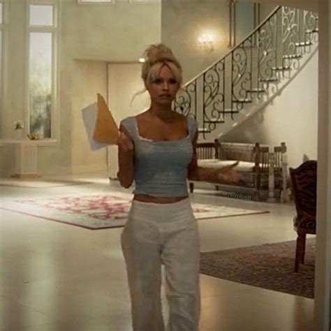 Pam And Tommy Fashion Outfits Fashion Inspo Outfits Pam And Tommy