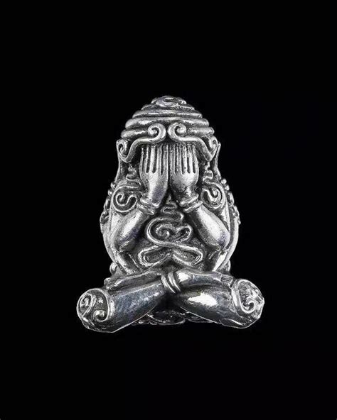 Phra Pidta Hobbies And Toys Memorabilia And Collectibles Religious Items