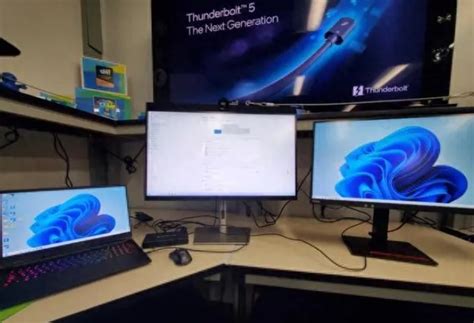 Intel Launches Next Generation Thunderbolt™ 5 Connectivity Technology