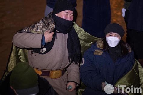 Boroldoin Bus Tsag Боролдойн Бус Цаг За ингээд албан ёсоор нэг хөнжилд орлоо 😂😎 Mongolia