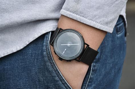 GLIGO E-Ink Smartwatch with 2-year Battery