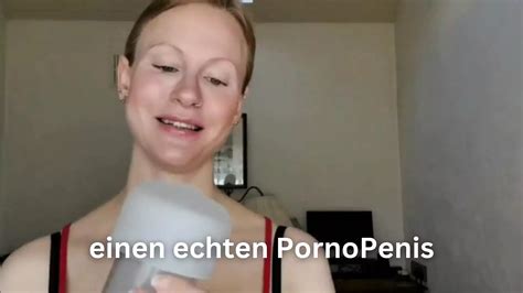 Die Geile Zierliche Julia Liebt Es Ihre Beiden Locher Beim Reiten Eines