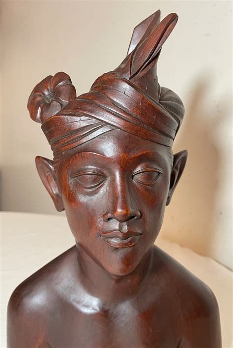 Antique Carved Balinese Indonesian Bali Woman Lady Bust Wood Carving