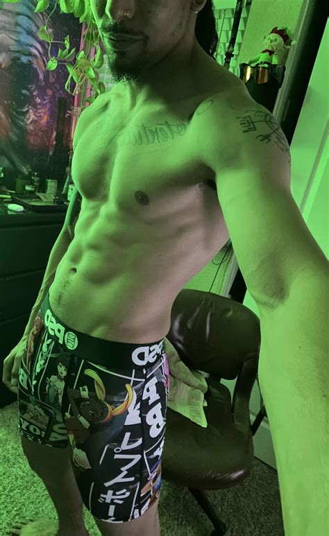 Deep V Nudes DatV NUDE PICS ORG