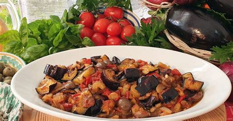 La Caponata Siciliana Storia E Ricetta Di Uno Degli Antipasti Più