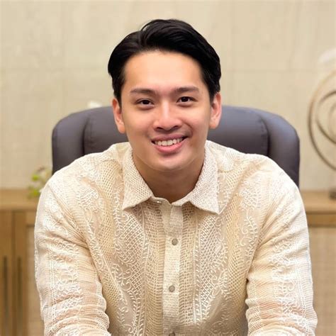 Kathryn Bernardo Mommy Min Follows Unfollows Mark Alcala On Instagram