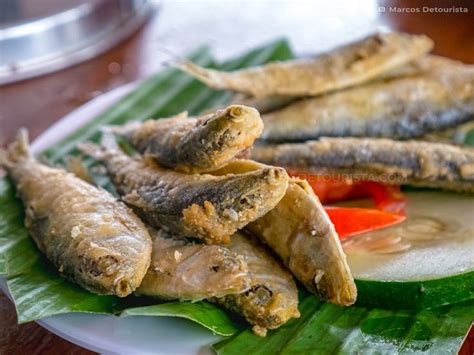 Fried Tawilis Freshwater Sardines In Tagaytay Tawilis In Tagaytay