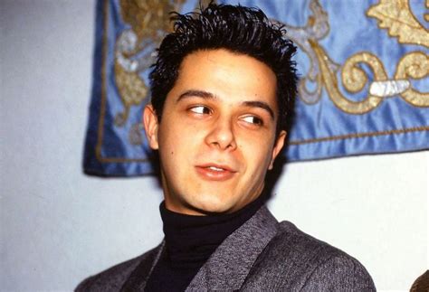 Alejandro Sanz Joven