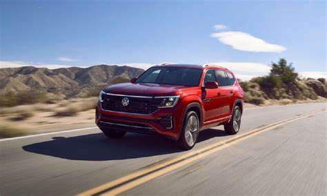 Who Is Graham Larson All You Need To Know About Rhea Seehorn Husband Looper Magazine