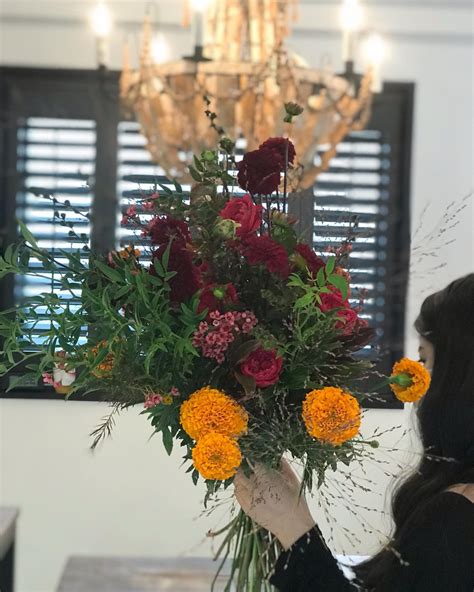 핸드 타이드🧚🏻 빨깧게 꽃들이 물들어진 시기🍂 가을가을🥀 올해 Azzuroandco I 아쥬로앤코