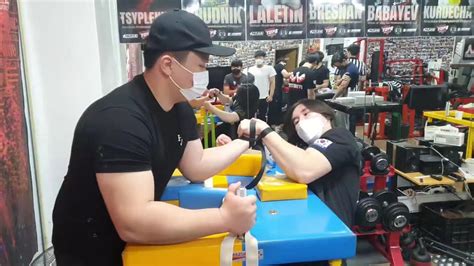 괴물 학생부 선수들과 팔씨름 Youtube