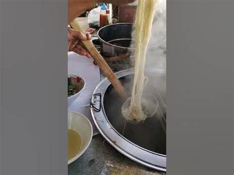 Proses pembuatan mie ayam - YouTube