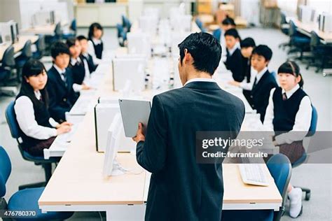 Computer Lab High School With Computer Screen Photos And Premium High Res Pictures Getty Images