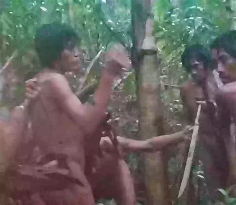 Mind Blowing New Images Give Glimpse Of Never Before Seen Amazon Tribe