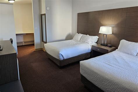 Days Inn By Wyndham Swift Current Swift Current Sk Hotels
