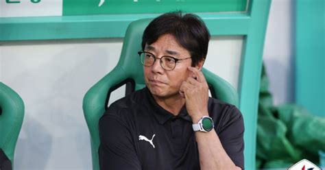 황선홍 감독의 덕담 유럽 가는 윤도영 한국 넘어 세계적인 선수 됐으면[현장 기자회견]