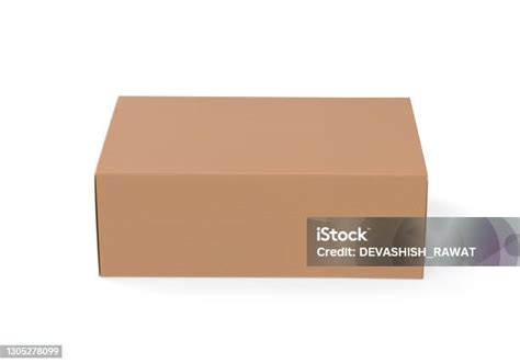 브라운 크래프트 종이 상자 모형 골판지 포장 상자는 고립 된 흰색 배경에 템플릿을 조롱 3d 일러스트 0명에 대한 스톡 사진 및
