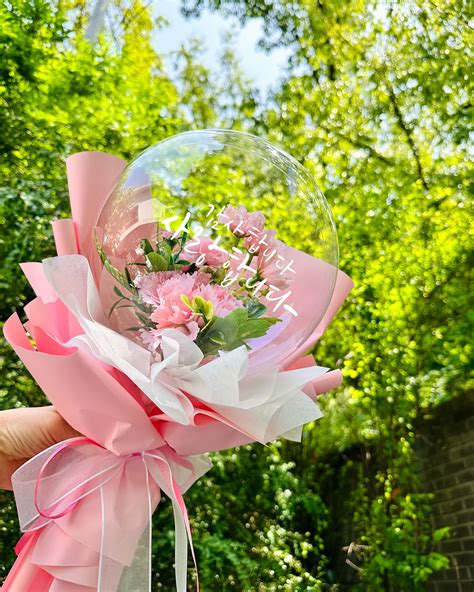 캘리플라워 풍선캘리 캘리그라피 벌룬플라워 카네이션 꽃풍선 핑크 한송이도 마음 듬뿍 담아~ 카네이션 꽃풍선 주문 문의 Dm 또는 카톡 채널 캘리플라워