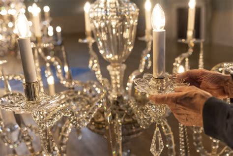 Данок на цитати од комичната серија „Сплетки“ Off