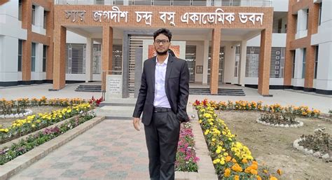 Noor Alam Medium