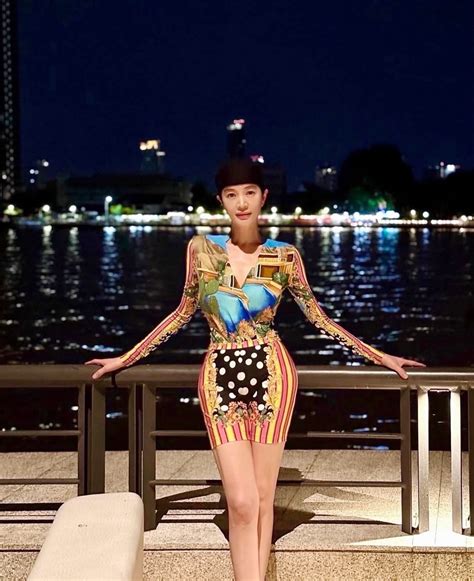 Chosun Online 朝鮮日報 どんな衣装も完ぺきに着こなすキム・ヘス、ボディラインあらわなワンピ姿披露