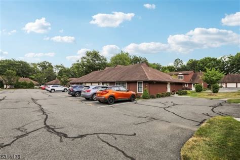 13 Tamaron Drive In Waldwick New Jersey United States For Sale 14730041