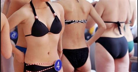 Ngintip Ganti Baju Homecare