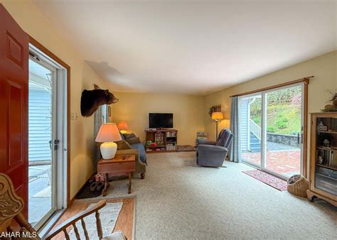 6334 Black Valley Rd Everett Pa 15537 Mls 77203 Redfin