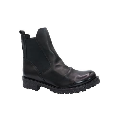 Boots Eric Michael Store