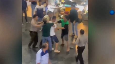 Seorang Pria Tembakkan Pistol Di Mal Palembang