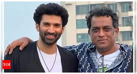 Aditya Roy Kapur Reveals Anurag Basu Gives Dialogues Just Before The