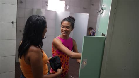 127 Girl Sports Locker Room Stock Videos Footage And 4k Video Clips Getty Images