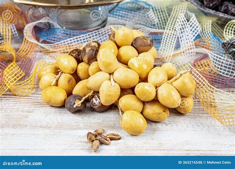 Fresh Date Palm Fruit Stock Image 225090571