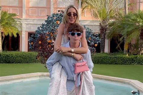 Bret Baiers Wife Amy Flaunts Trim Figure In Playful Clip With Son To