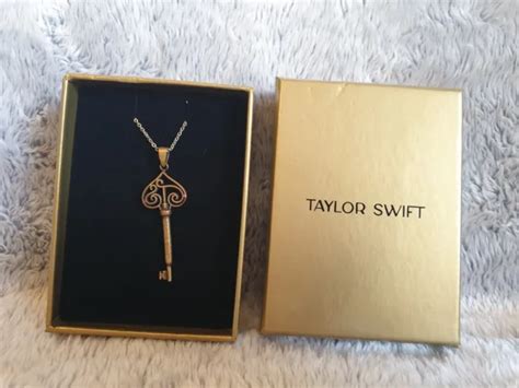 Taylor Swift Capture It Remember It Vault Key Necklace Bnib Eur 11446