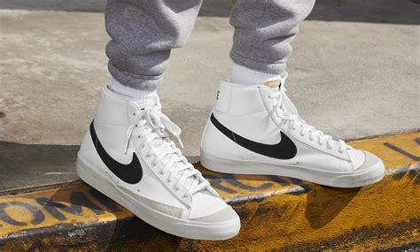 Nike Blazer Mid 77 Vintage Mens Shoes Nike In