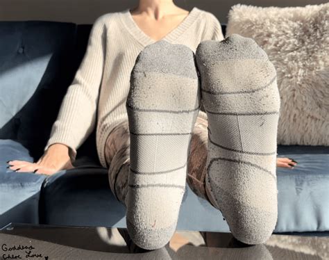 [f]23 Stinky Socks Are For Beta Men R Smellysocks
