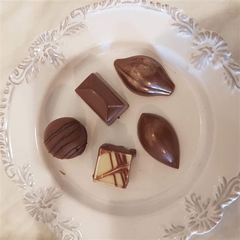 Robyn Rowe Chocolates