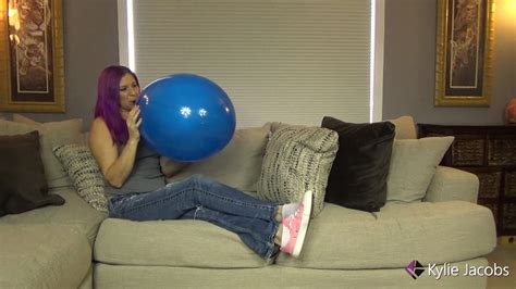 Kylie Jacobs Balloon Blue Jeans Wet Balloon Blow Pop Manyvids