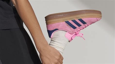5 Styles That Embrace Tiktoks ‘wrong Shoe Theory Laced Blog