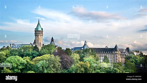 Caisse Dépargne De Létat Luxembourg Banque De Photographies Et D